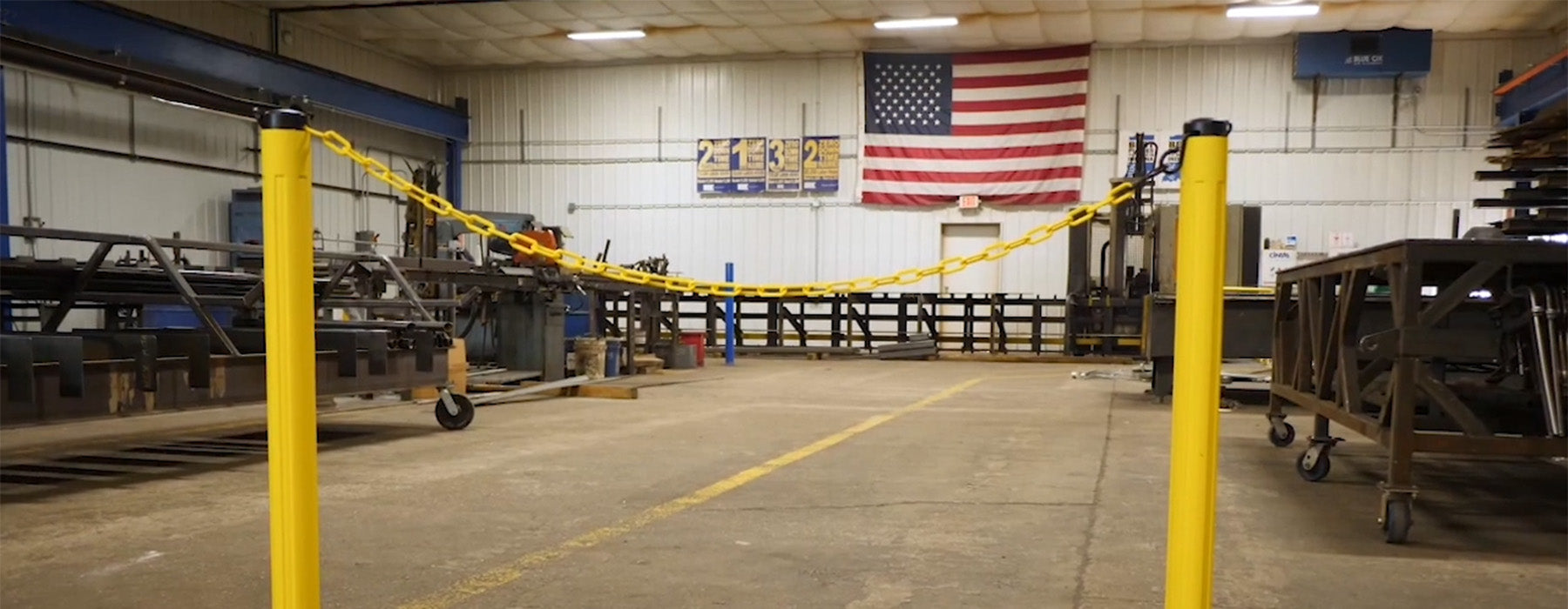 Plastic Stanchion Post and Chain | US Weight